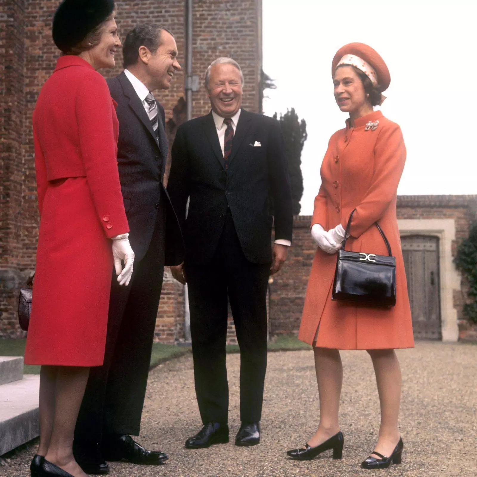 Elizabeth II na Edward Heath Richard Nixon na Pat Nixon huko Buckinghamshire mnamo 1970.