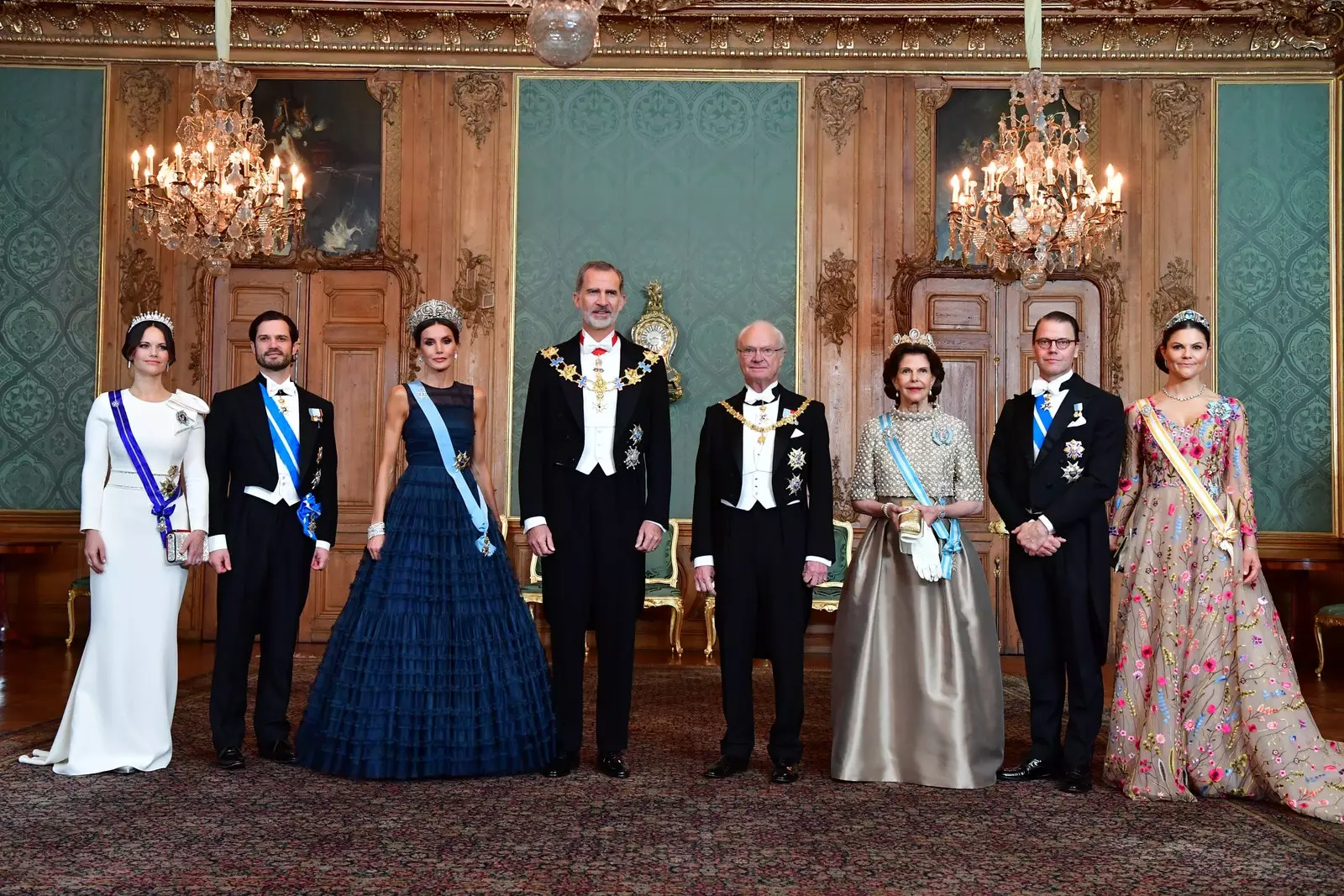 Don Felipe e Dona Letizia com a família real da Suécia