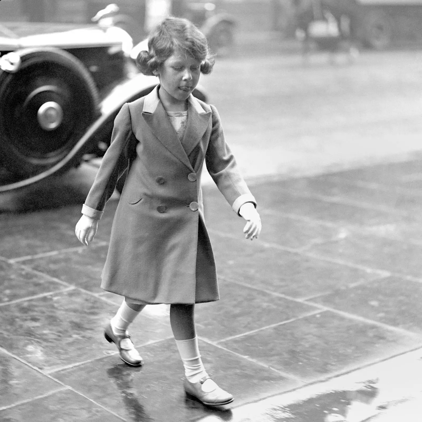 Princess Elizabeth mnamo 1932 alipokuwa na umri sawa na Charlotte sasa.