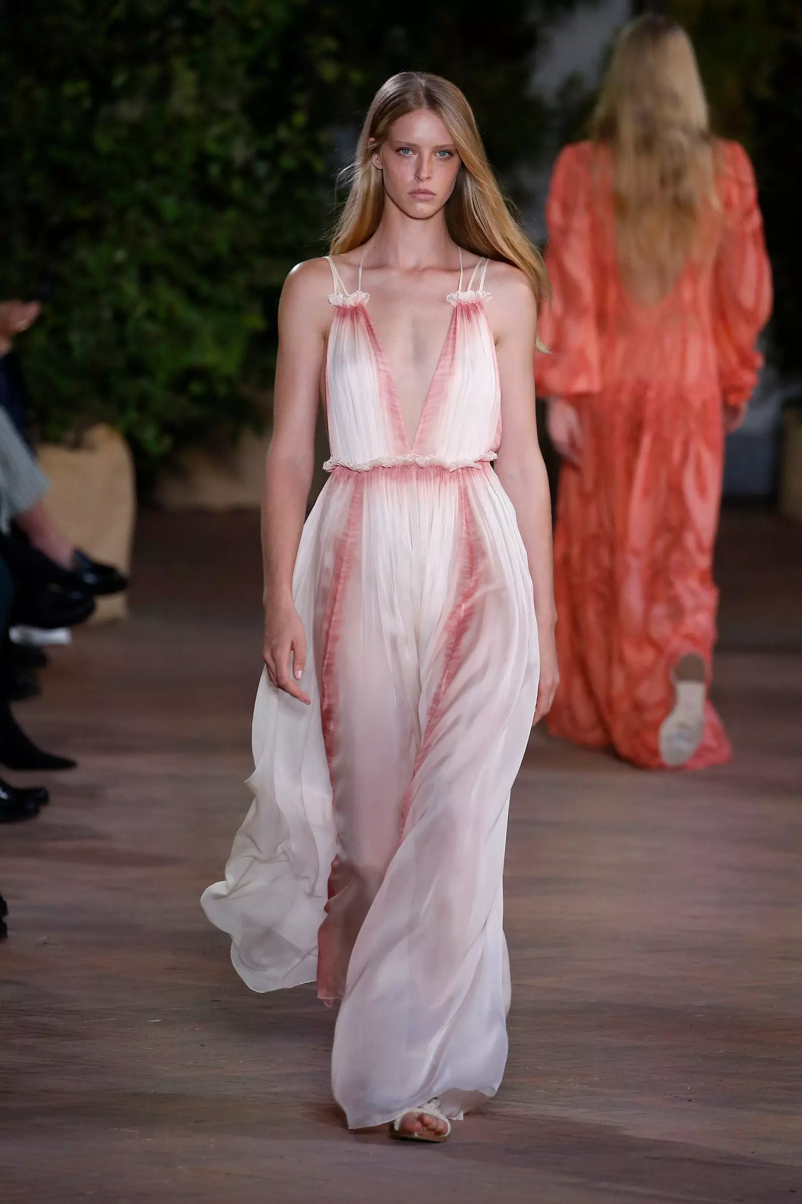 Défilé Alberta Ferretti collection printemps-été 2021.