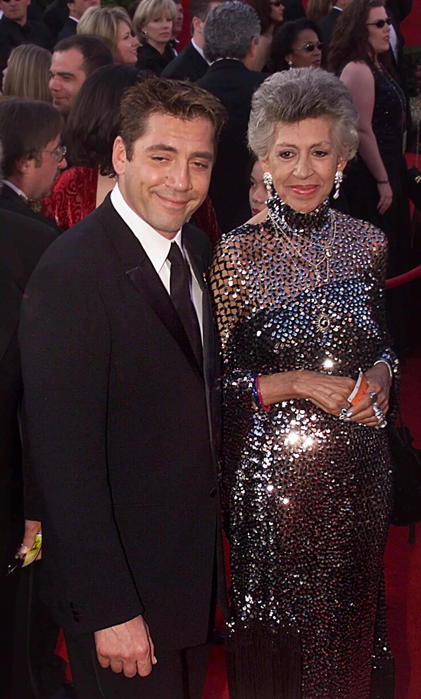 Javier Bardem en Pilar Bardem op de rode loper bij de Oscars van 2001.