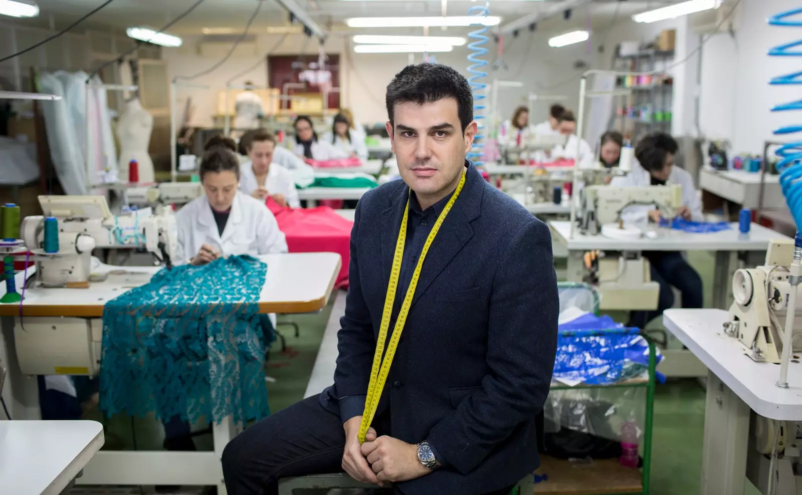 Alejandro de Miguel dans son atelier de Tolède.