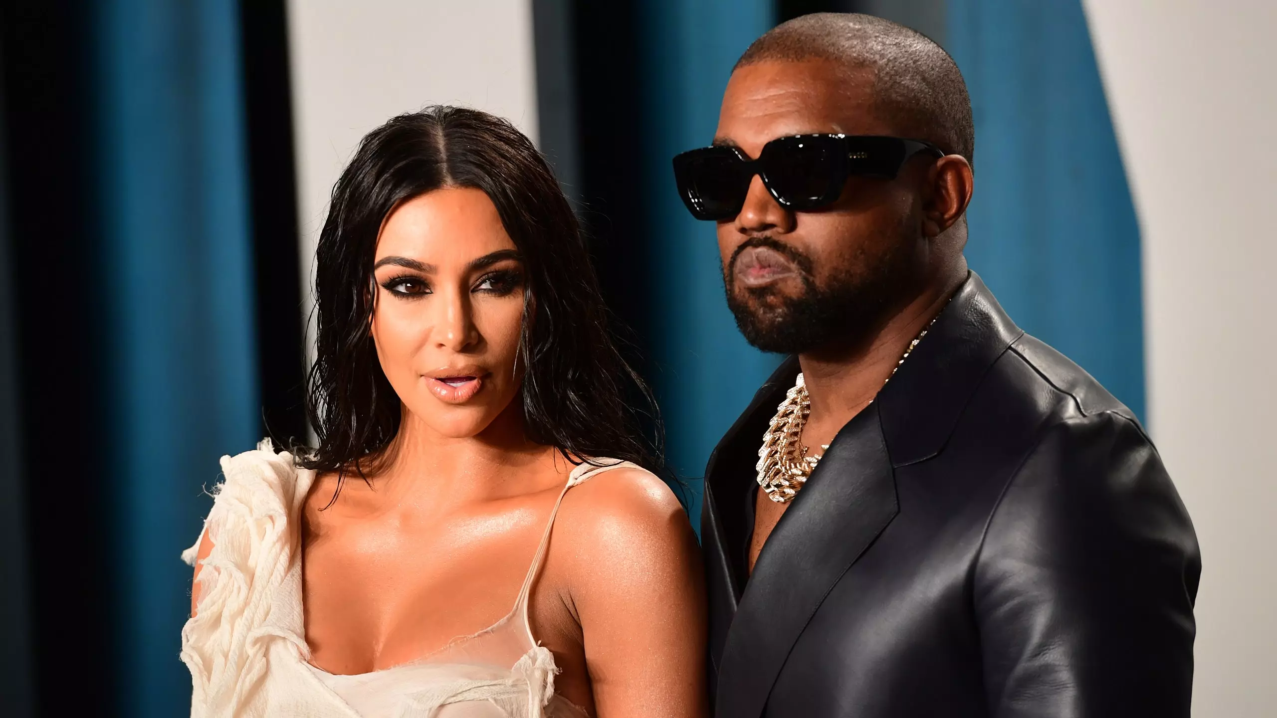 Kim Kardashian agus Kanye West ag an Vanity Fair Oscar Party in 2020.nbsp