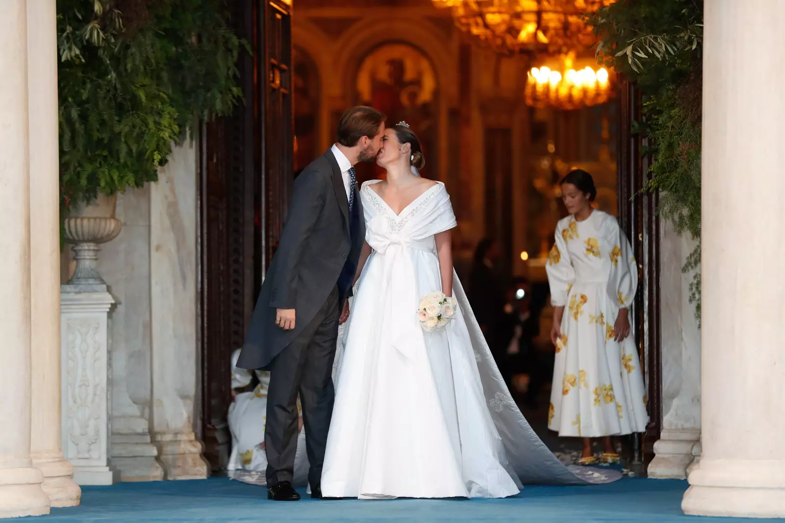 Nina Flohr glänzt bei ihrer Hochzeit mit Prinz Philippos in Chanel und mit der Korsaren-Tiara