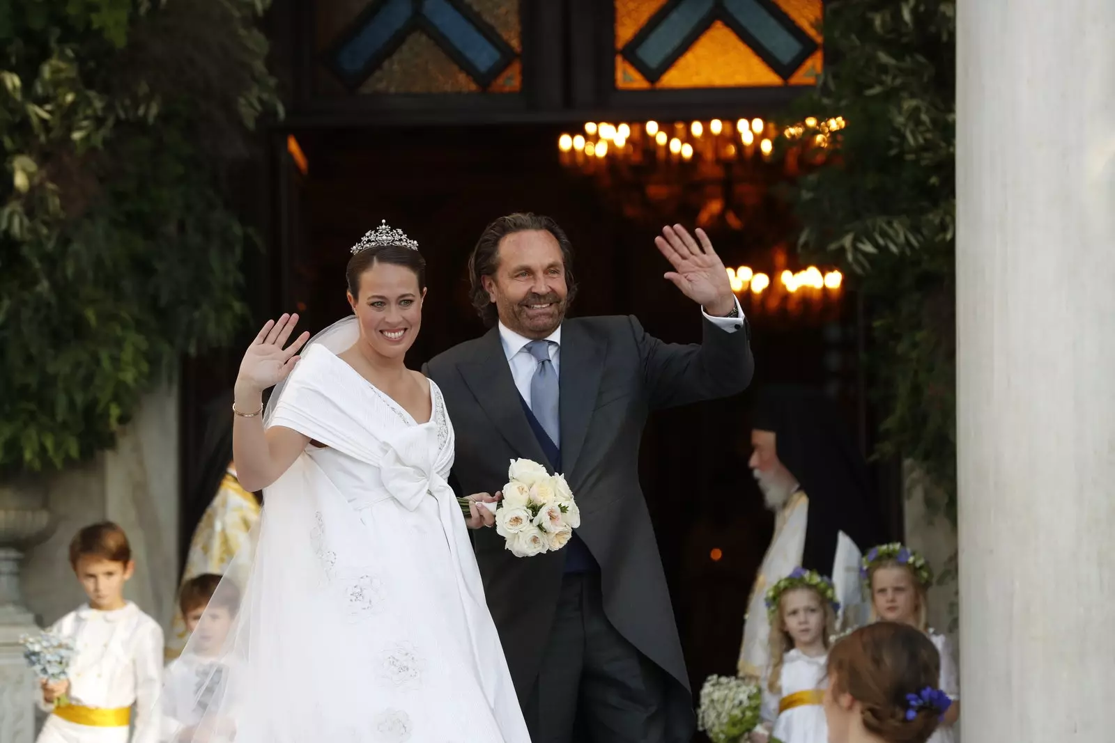 Nina Flohr glänzt bei ihrer Hochzeit mit Prinz Philippos in Chanel und mit der Korsaren-Tiara