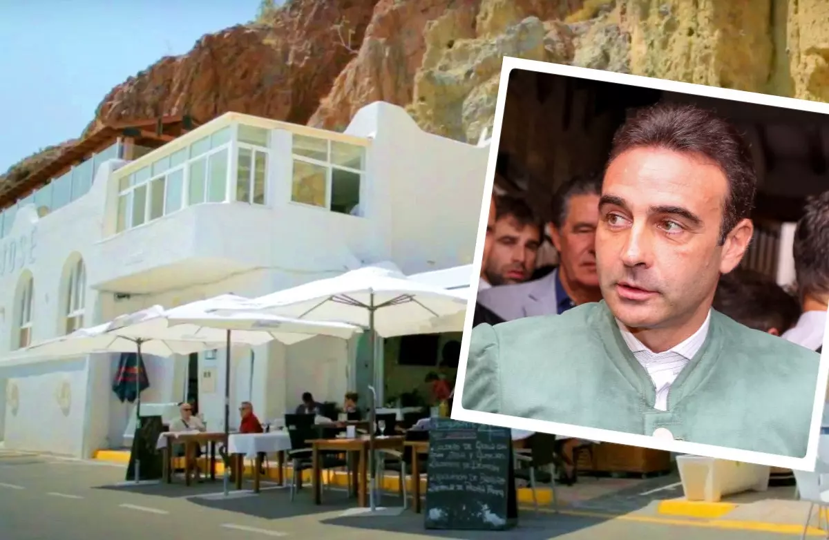 Enrique Ponce ia cina cu iubita sa Ana Soria și părinții ei în cea mai exclusivistă zonă din Cabo de Gata