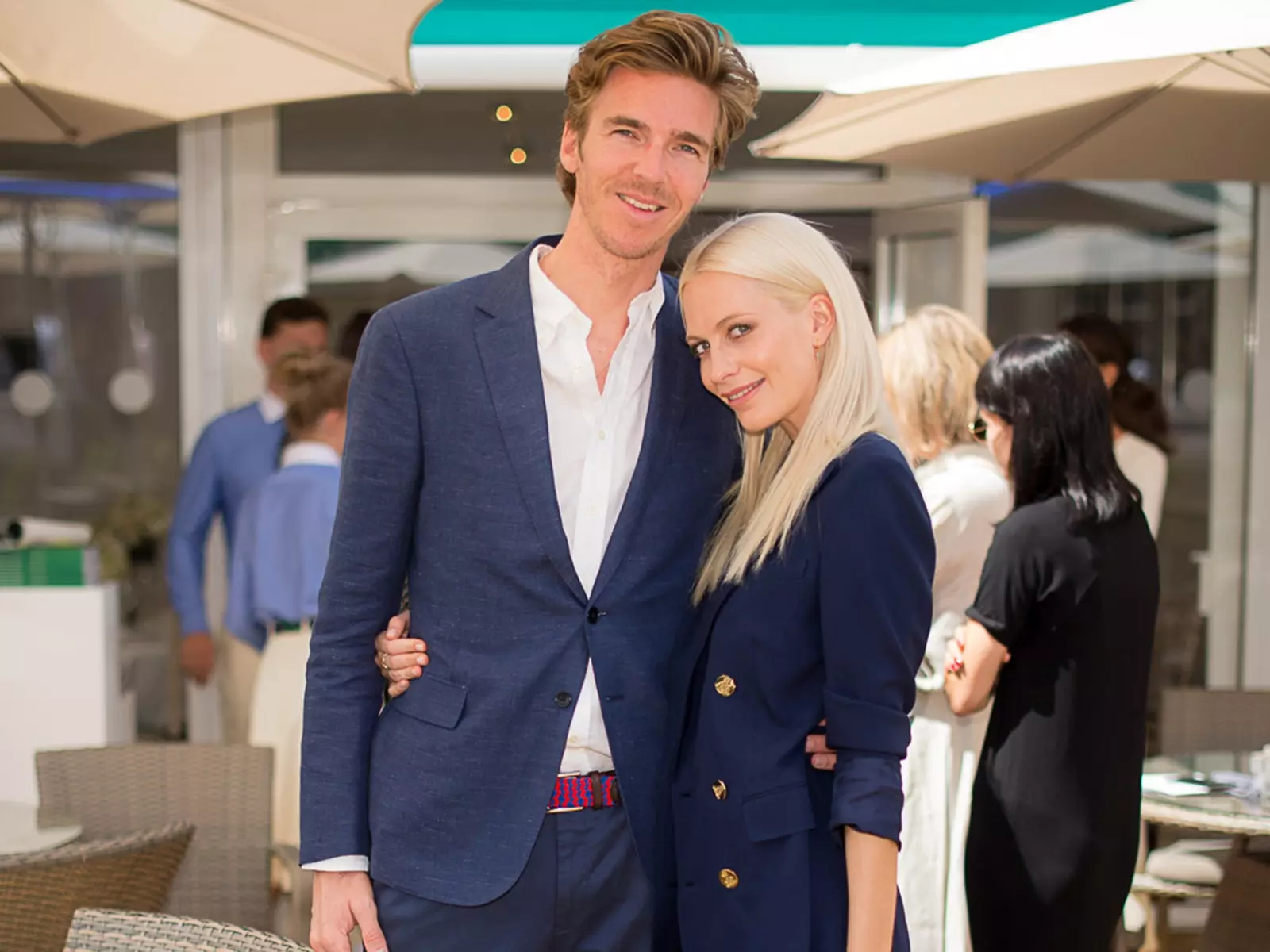 Poppy Delevingne i James Cook na imprezie Polo Ralph Lauren na Wimbledonie.