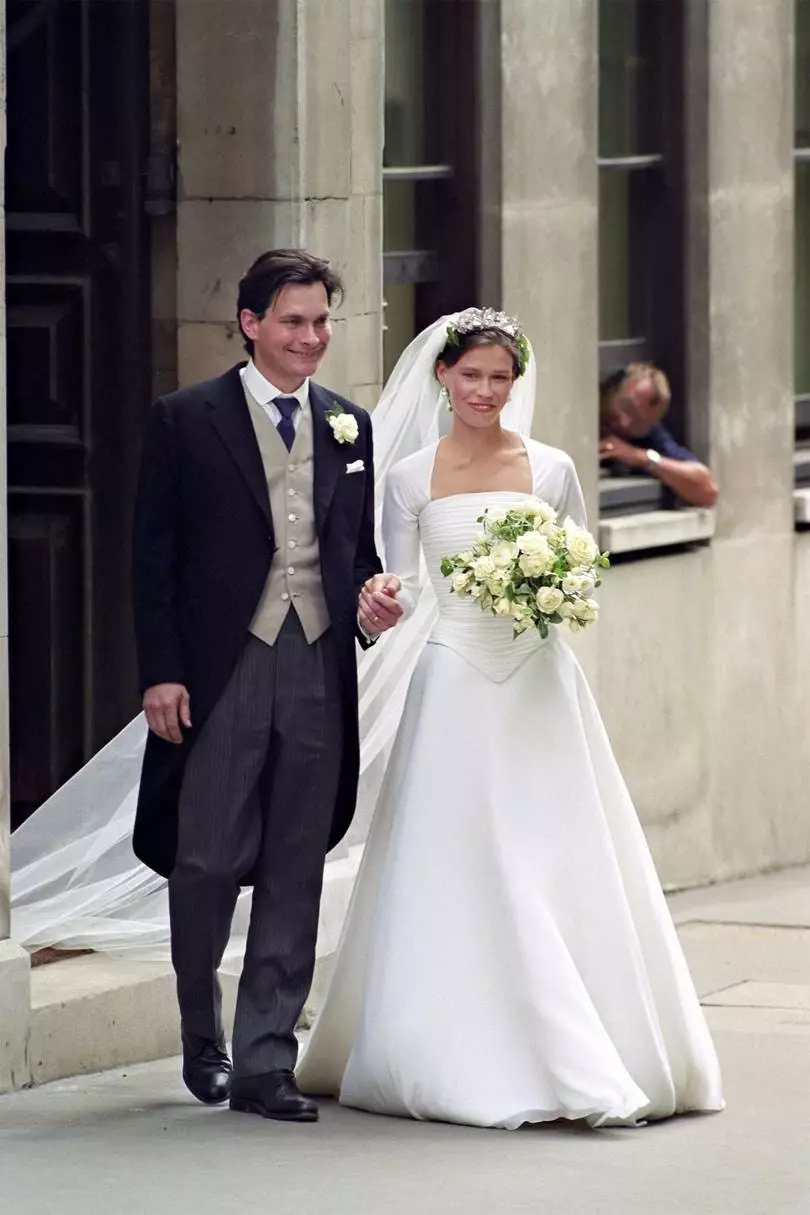 Lady Sarah dan Daniel Chatto pada hari perkahwinan mereka di Gereja St Stephen Walbrook di London