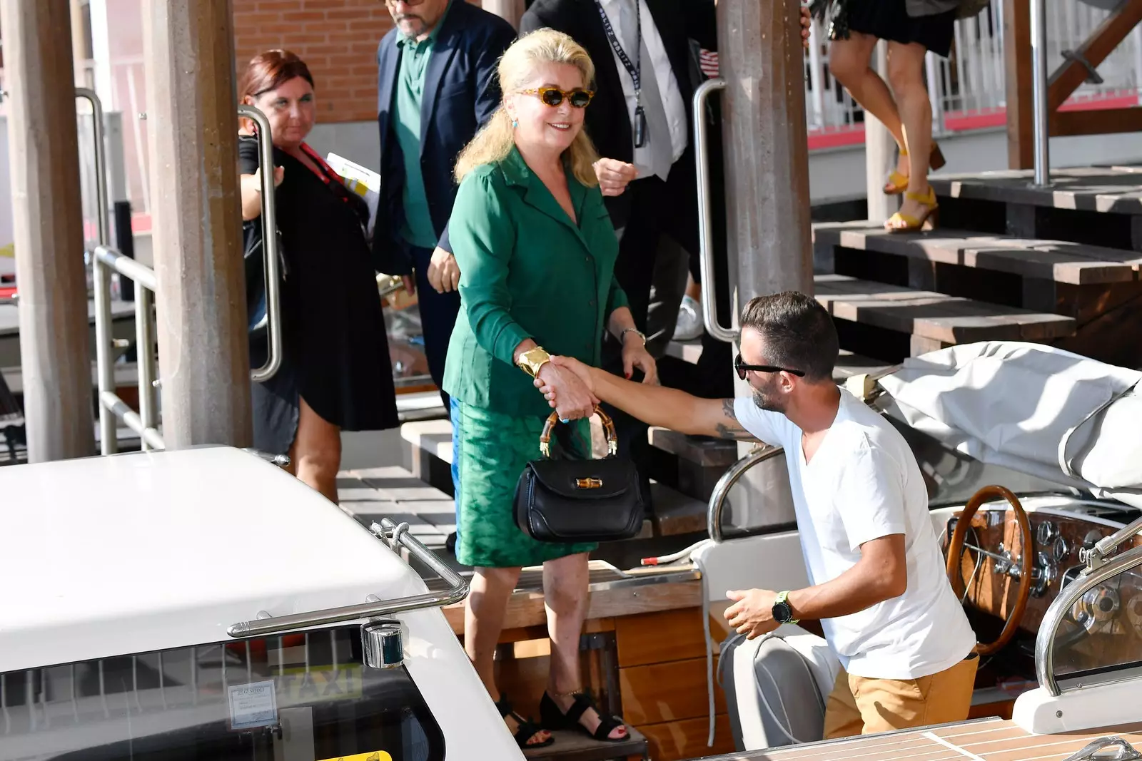 Catherine Deneuve ĉe la Festivalo de Venecio 2019.