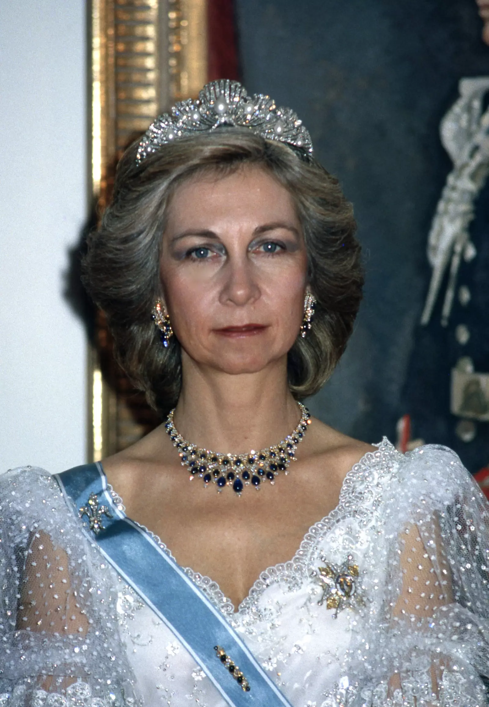 Rainha Sofía com a tiara da Infanta Isabel.